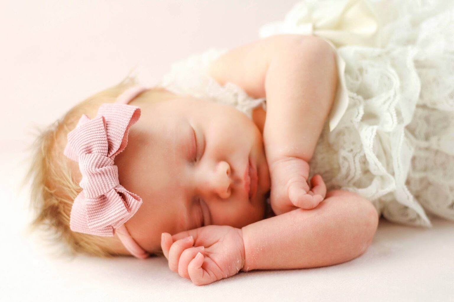 How to DIY Newborn Photos at Home