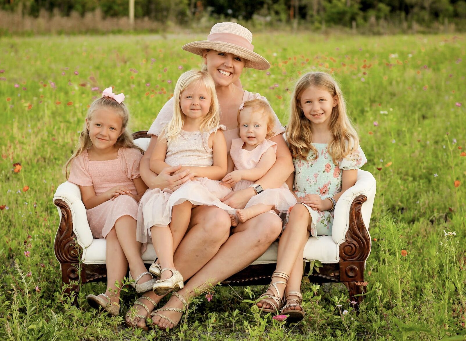 Cute & Easy 4th Pregnancy Announcement Ideas (Fourth Baby)